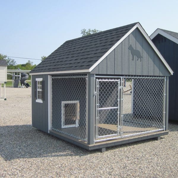 Dog Kennel | Custom Dog House | Fenced Kennels